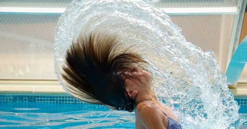 Theresienbad: Freibad + Hallenbad in Meidling