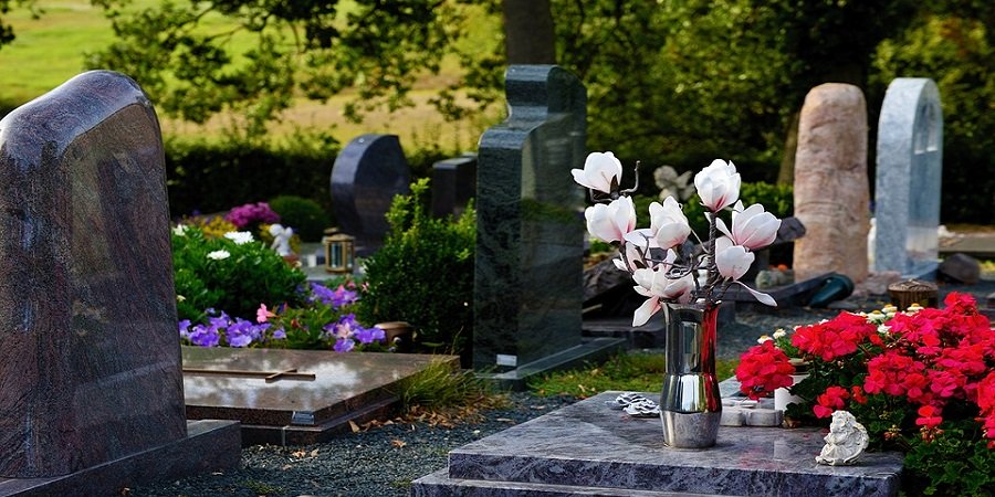 Bestattungskalender: Trauerportal und Sterbefälle