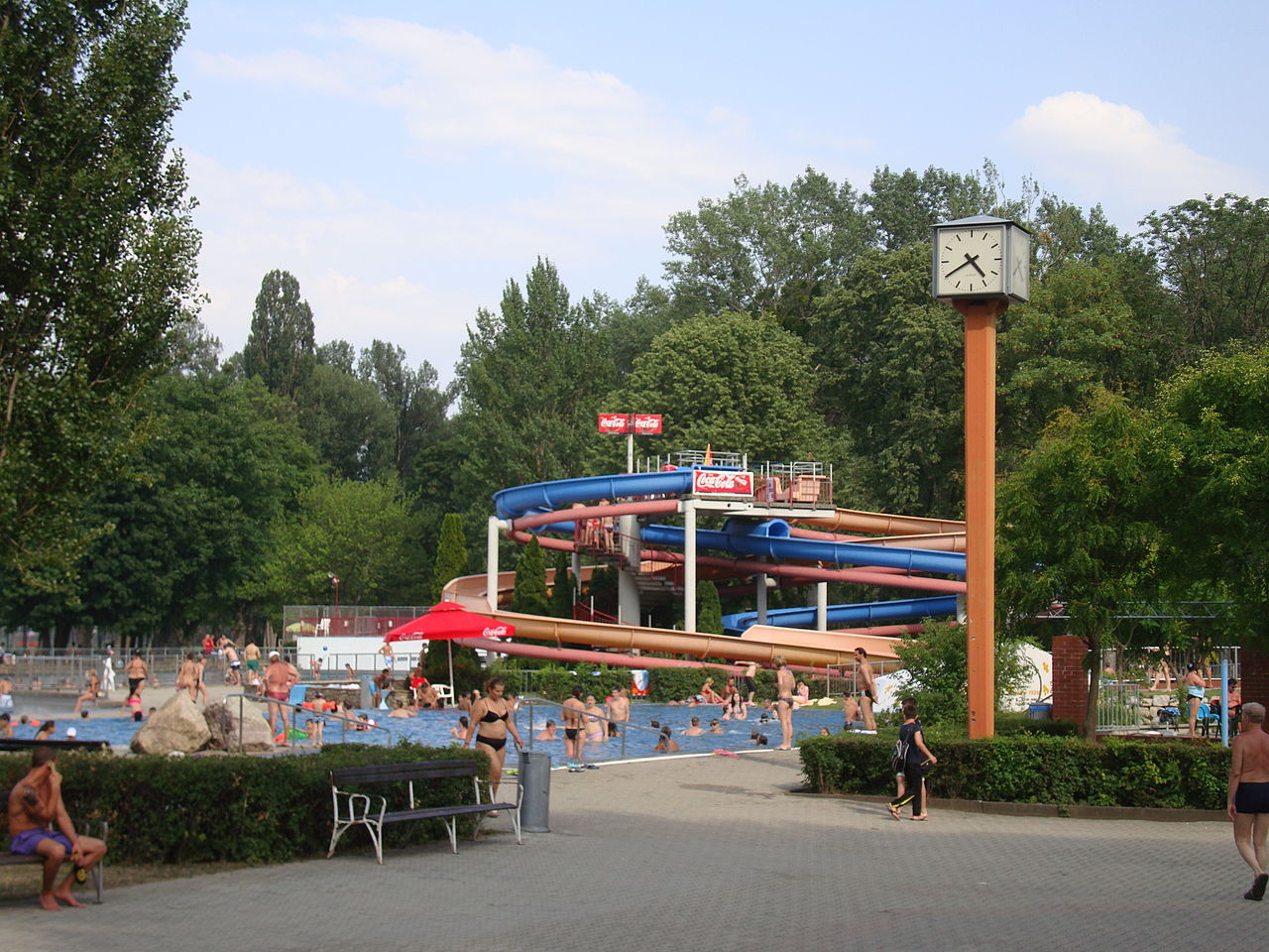 Stadionbad: Freibad 2. Bezirk mit Kommentaren und Anregungen